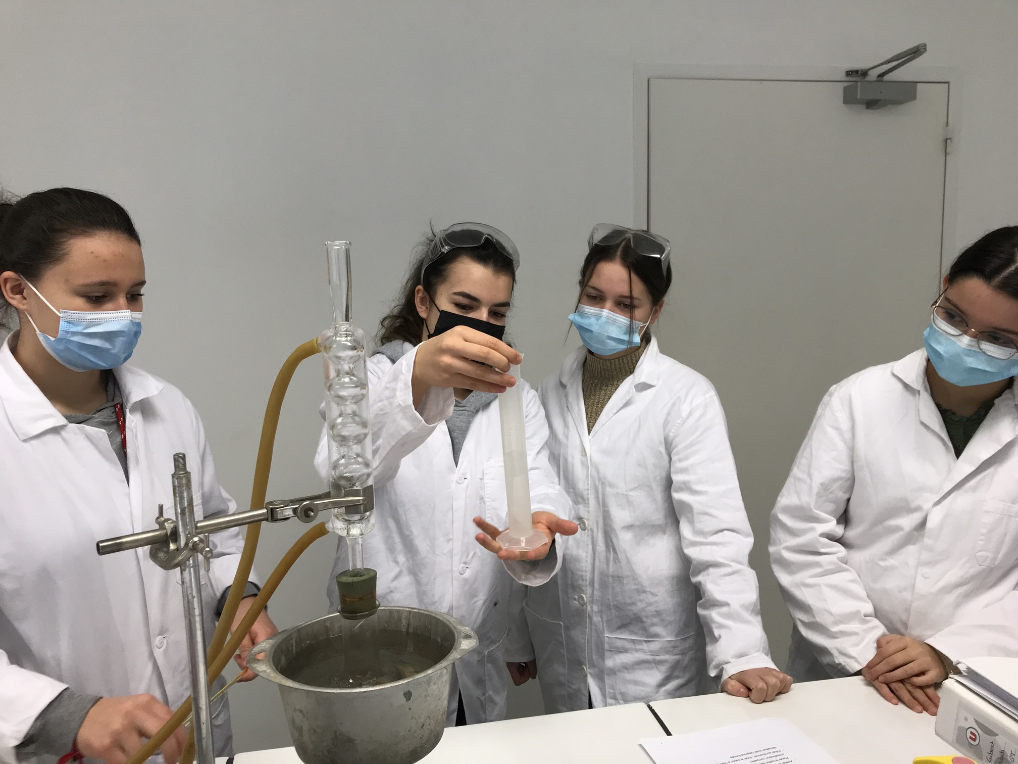 TP Synthèse de l'Aspirine pour les élèves de Seconde GT. - ISVT La Salle – Le Puy-en-Velay